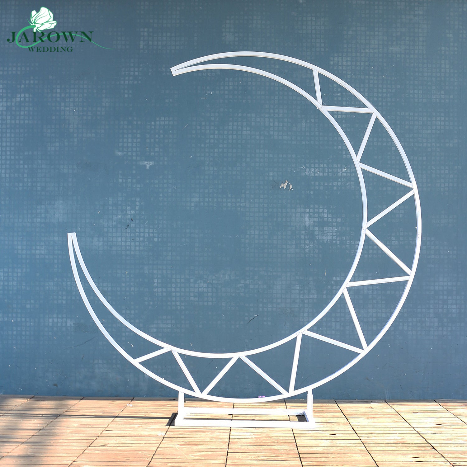 White Paint Moon-Shaped Arch – JarownWedding